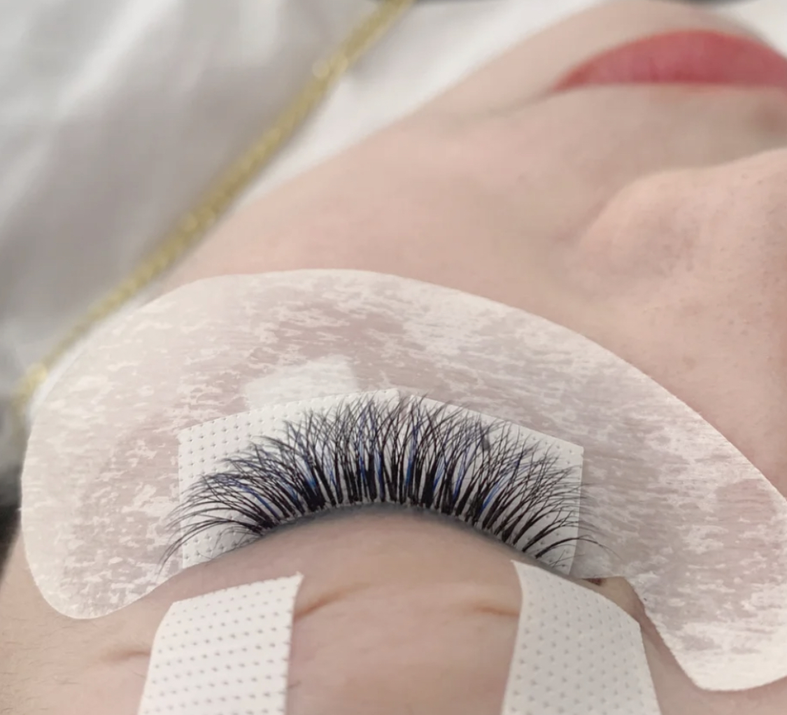 The Beginner’s Complete Guide To Eyelash Extensions